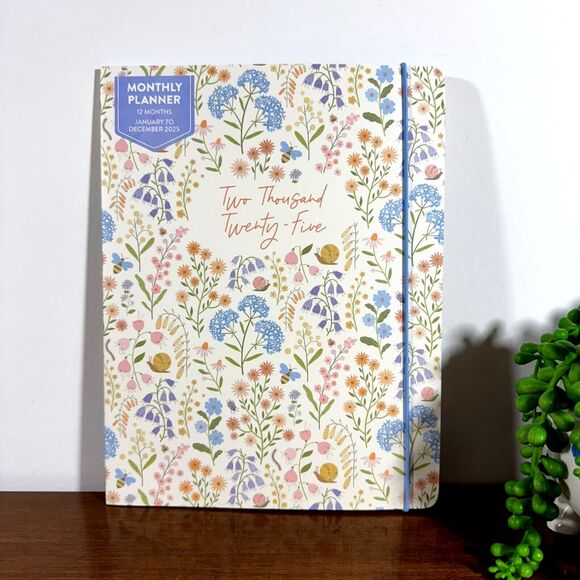 Orange Circle Studio | Office | 225 Planner Monthly Calendar And Notes ...